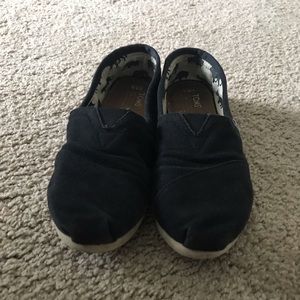 Toms | Shoes | Black Toms | Poshmark